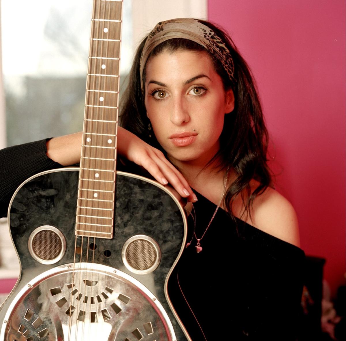 Amy Winehouse... - panfletonegro